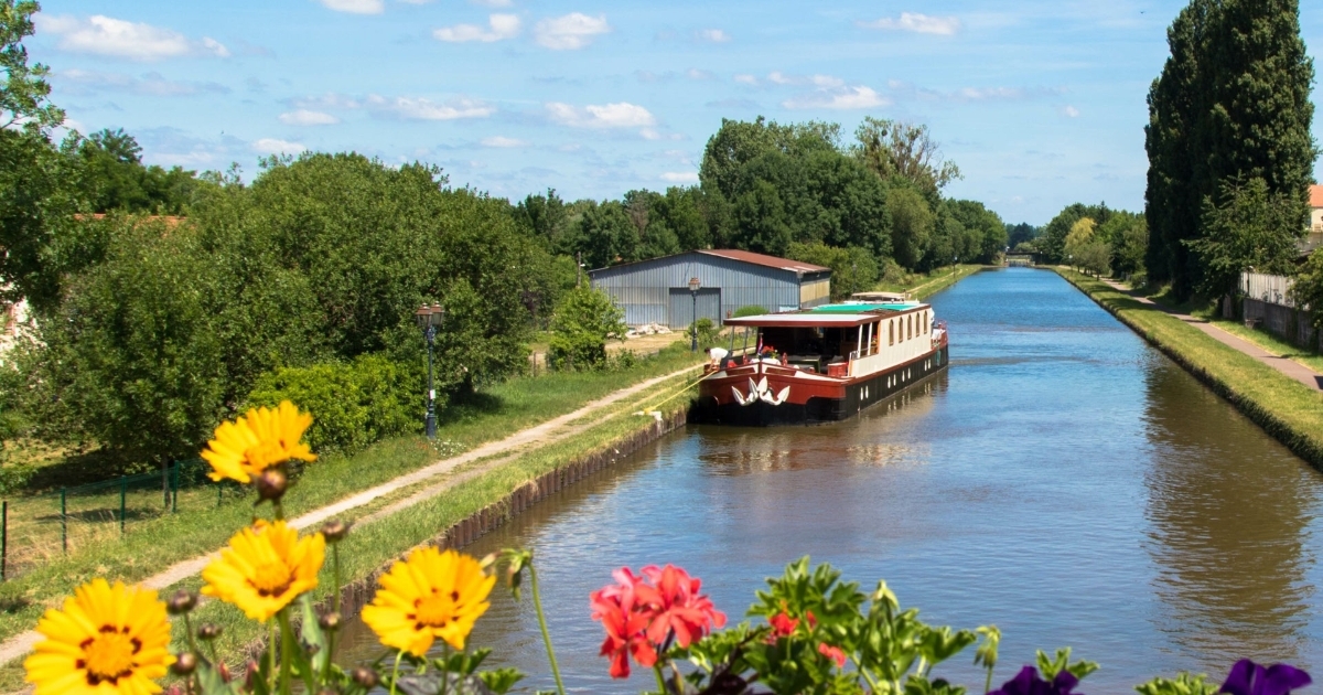 Croisière sur le canal de la Marne au Rhin | Buchard Voyages